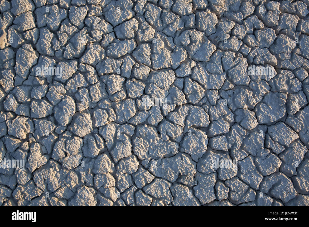 Ground, parched, cracked Stock Photo - Alamy