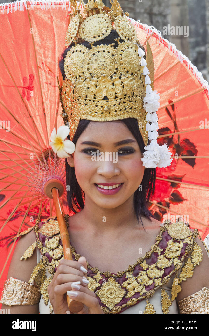 Apsara dancer hi-res stock photography and images - Alamy