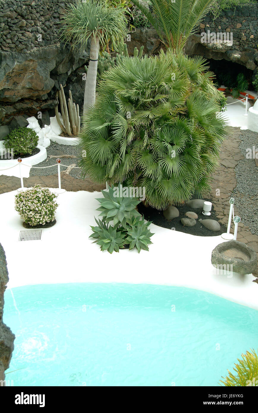 Pool attachment hi-res stock photography and images - Alamy