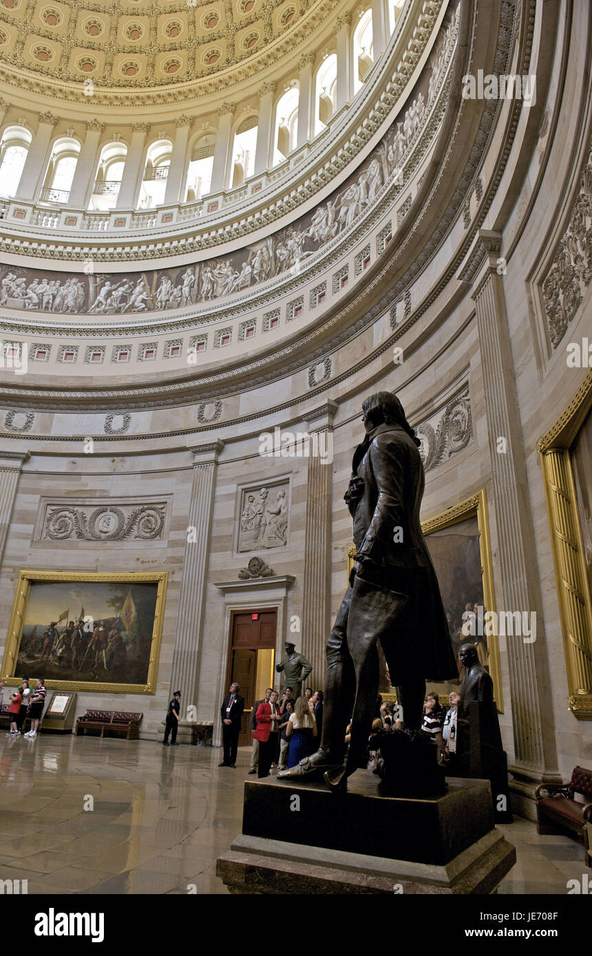 Tourists attends the rotunda hi-res stock photography and images - Alamy
