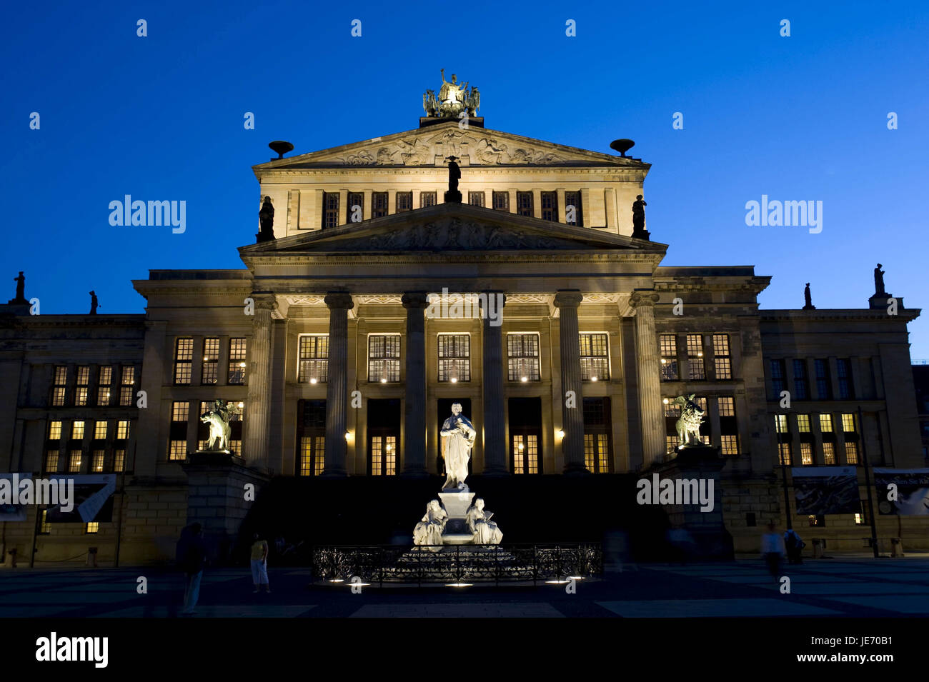 Berlin concert hi-res stock photography and images - Alamy