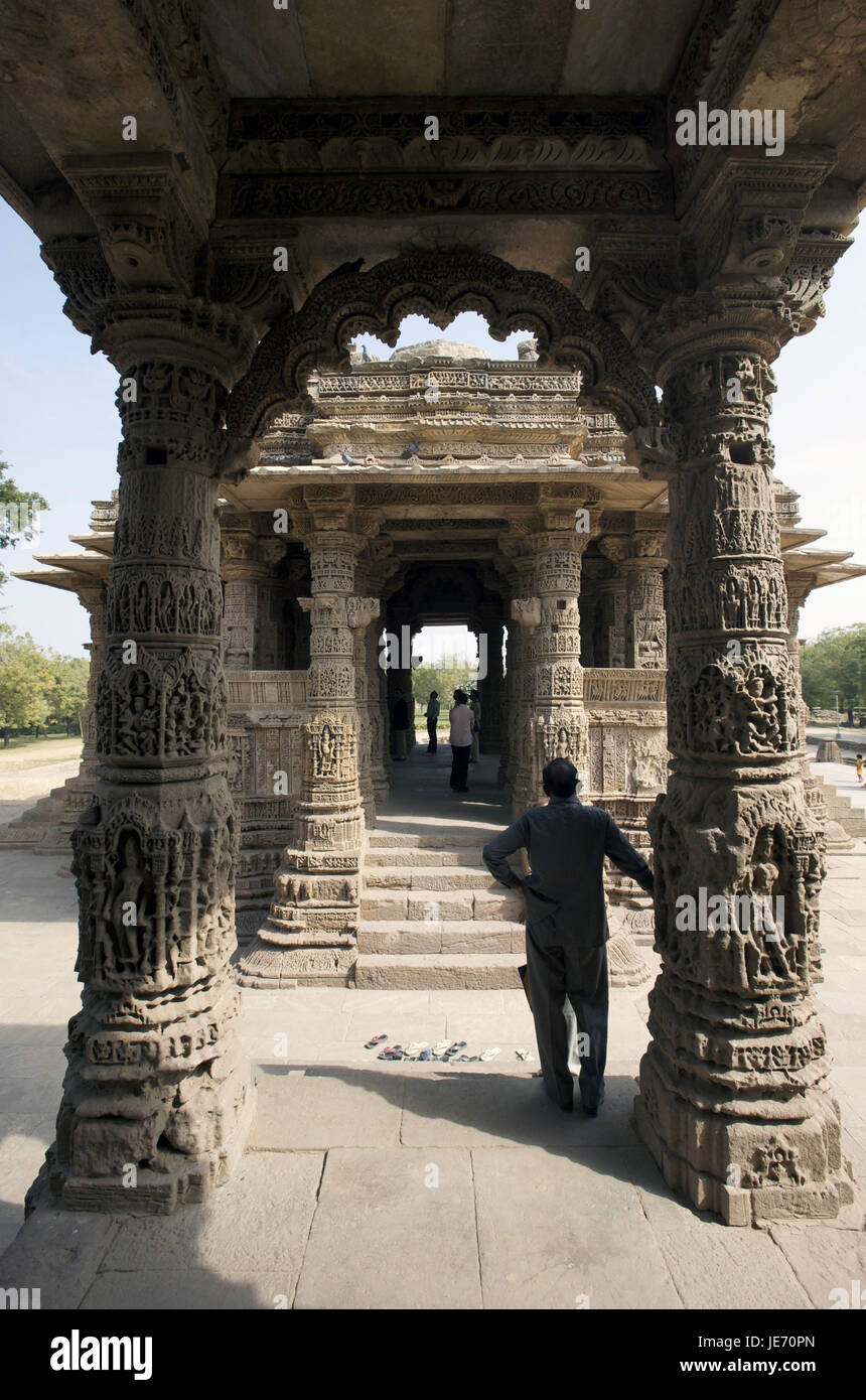 India, Gujarat, Modhera, Hindu solar temple, tourist Stock Photo - Alamy