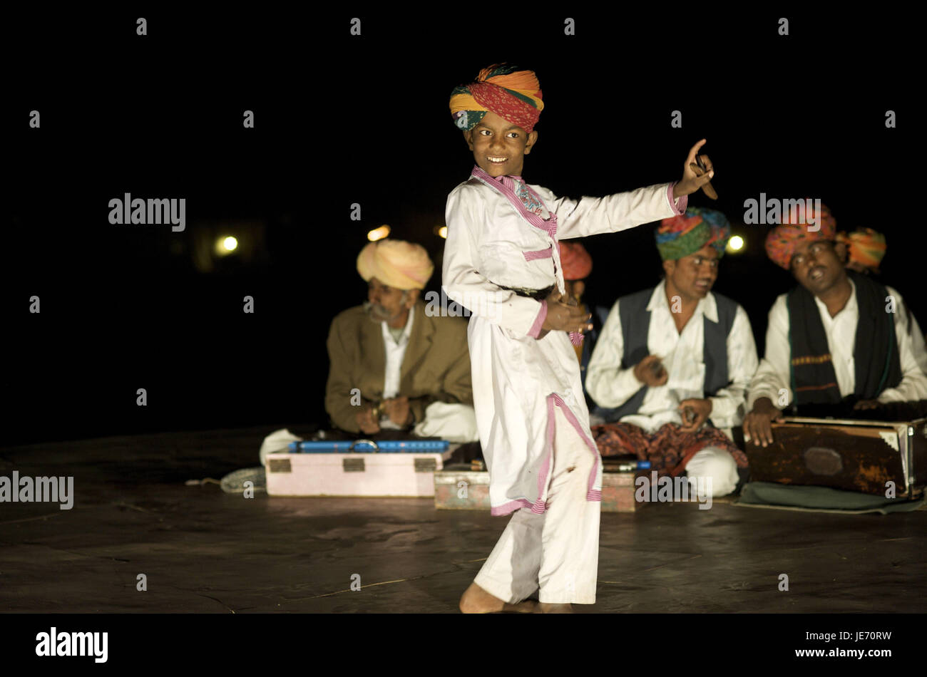 India, Rajasthan, a boy dances to the music Stock Photo - Alamy