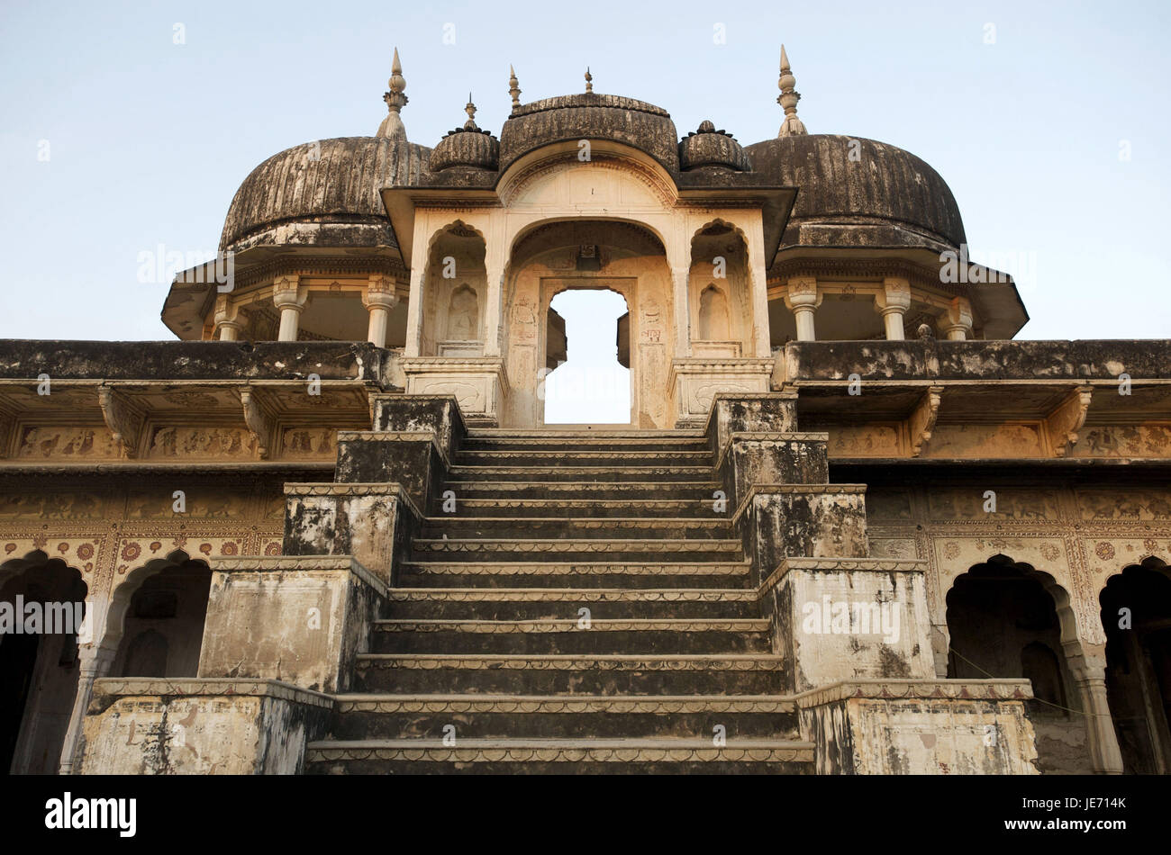 Chatri hi-res stock photography and images - Alamy