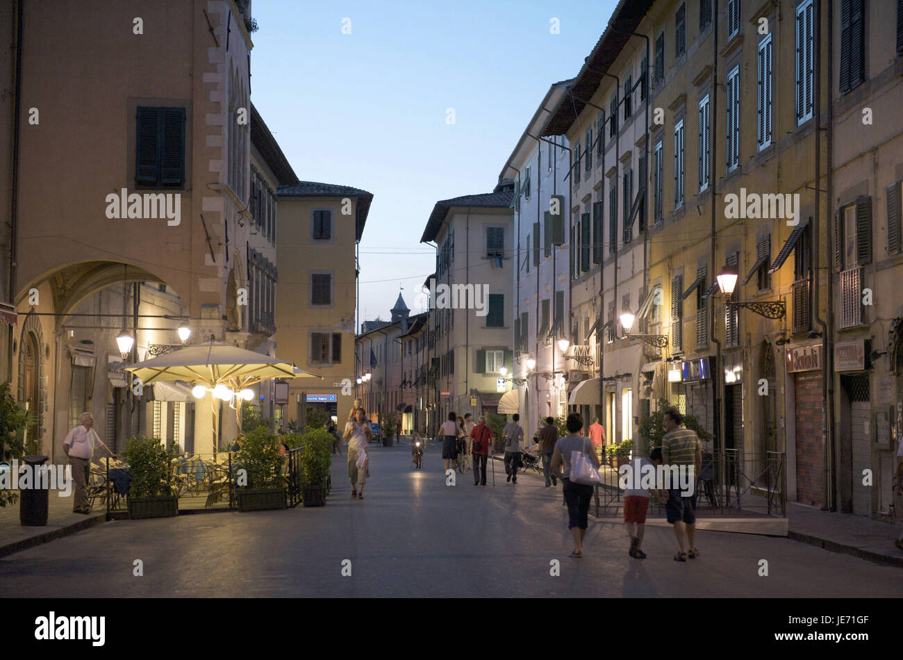 Italy, Tuscany, Pisa, arcades, nightlife Stock Photo - Alamy