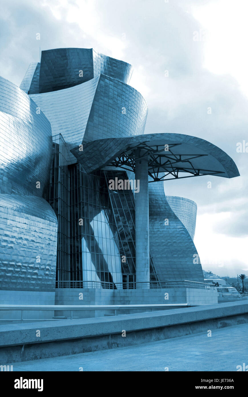Home guggen museum in bilbao hi-res stock photography and images - Alamy