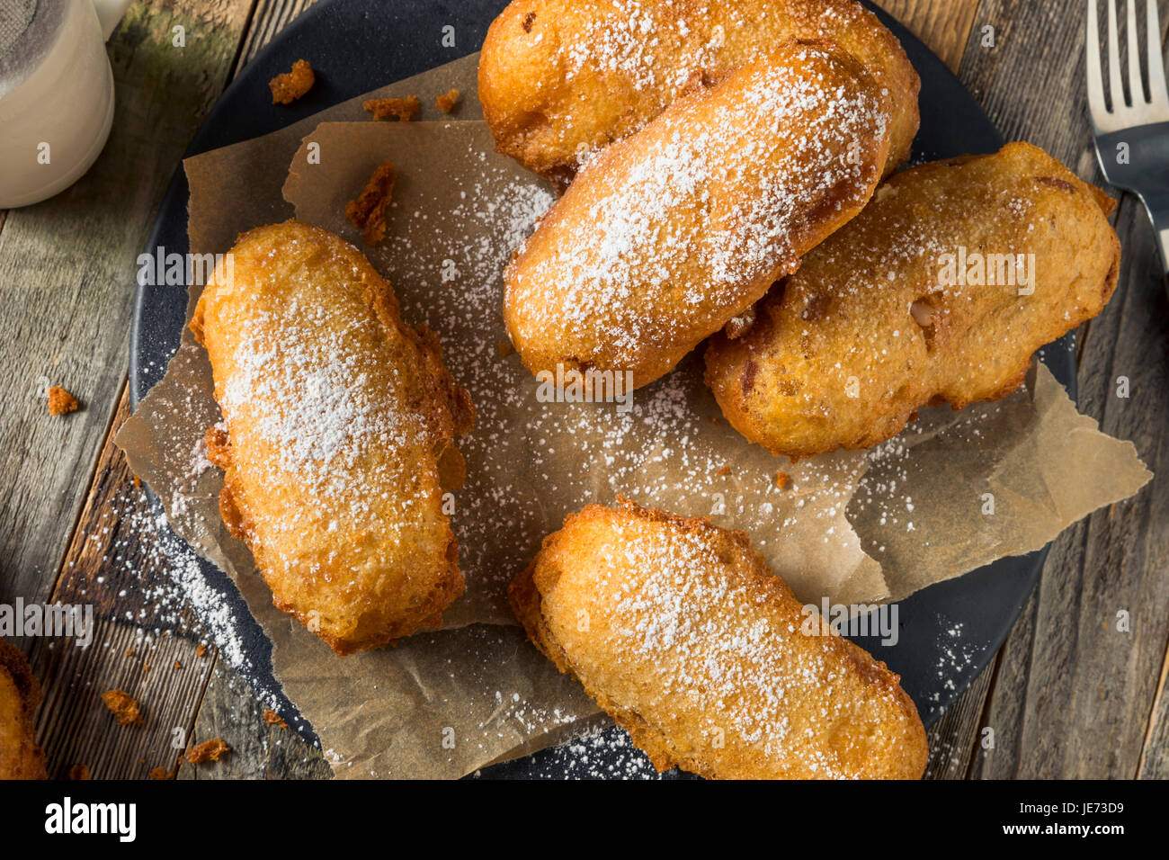 Deep fried sponge cake hi-res stock photography and images - Alamy