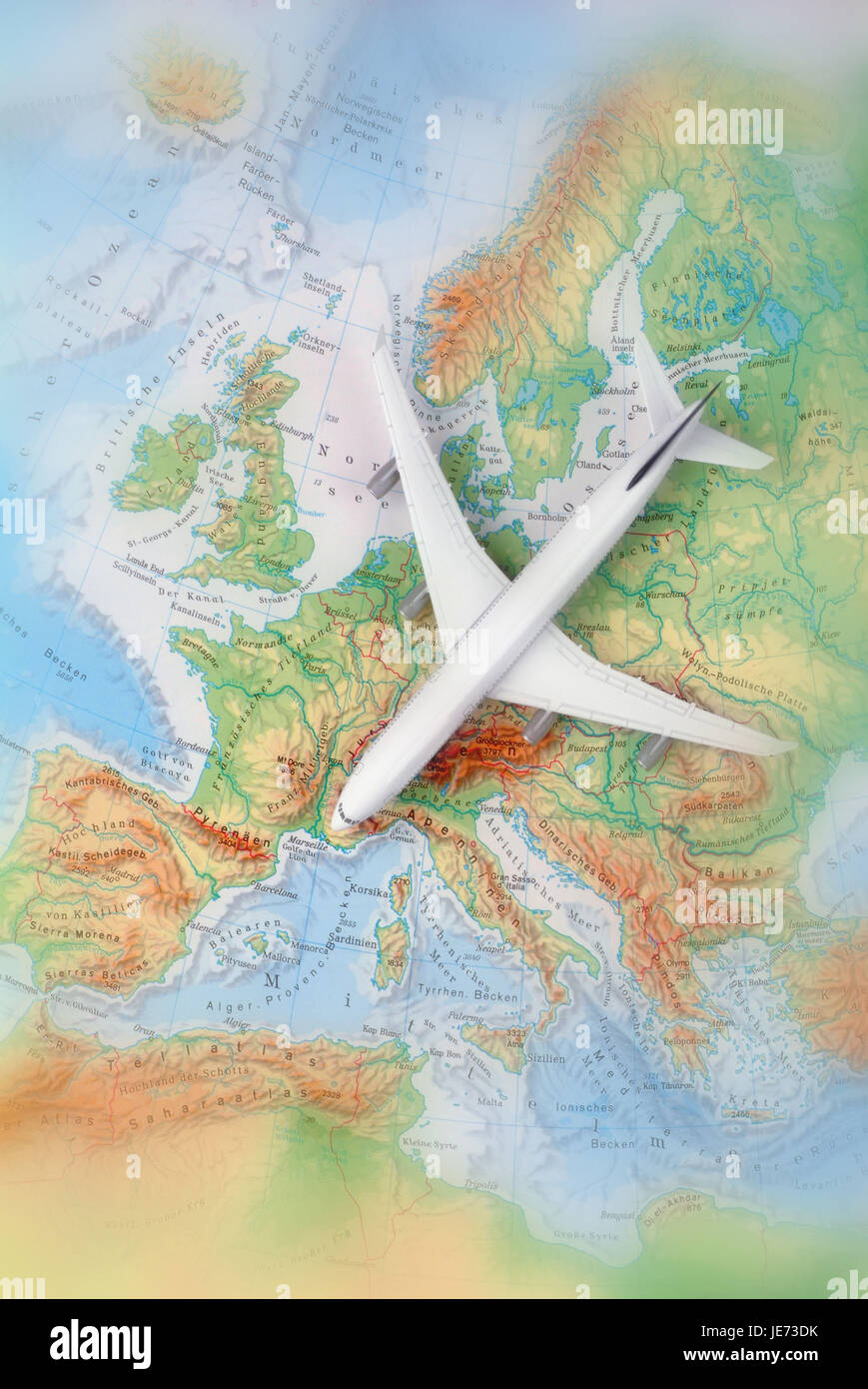 Airplane traffic map hi-res stock photography and images - Alamy