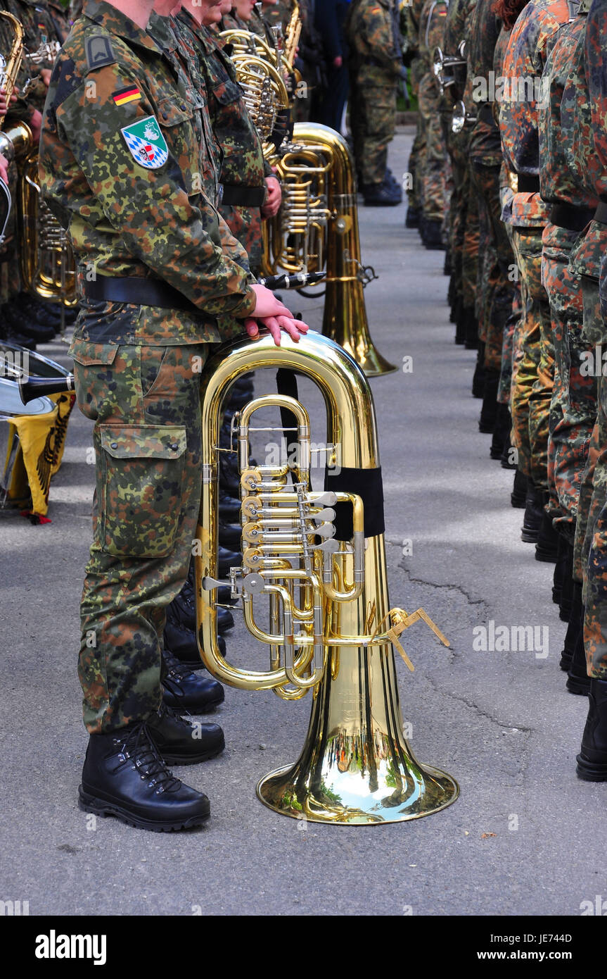 The armed forces, soldier, music corps, kicked off Stock Photo - Alamy