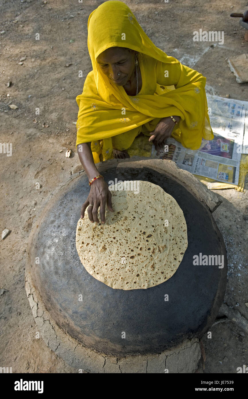 Bundi woman hi-res stock photography and images - Alamy