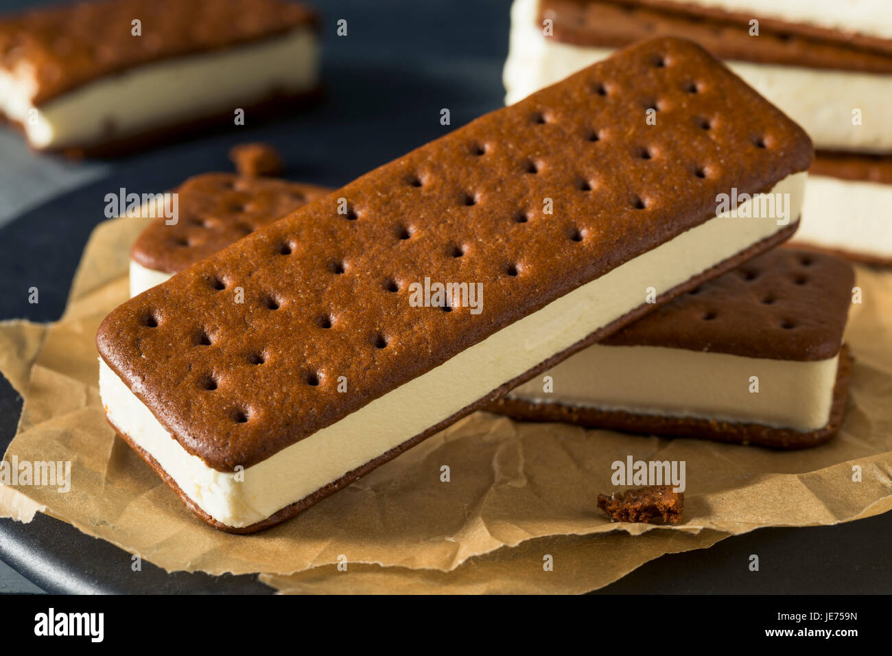 Sweet Chocolate and Vanilla Ice Cream Sandwich Dessert Stock Photo - Alamy