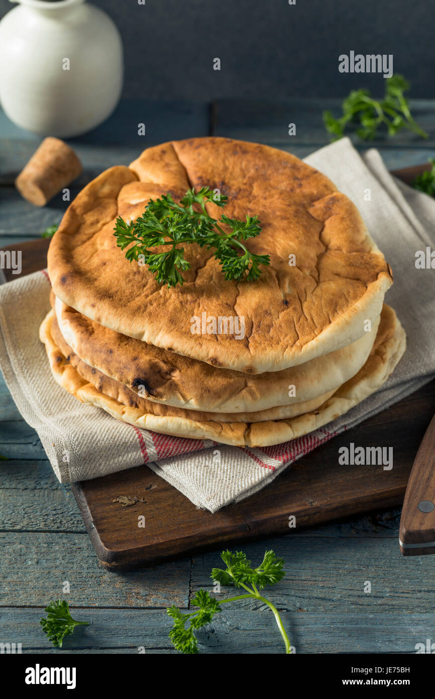White pita bread hi-res stock photography and images - Alamy