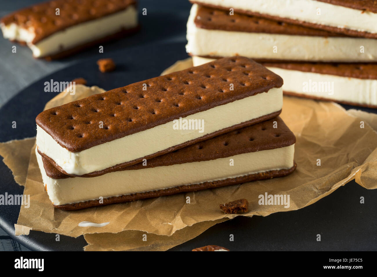 Sweet Chocolate and Vanilla Ice Cream Sandwich Dessert Stock Photo - Alamy