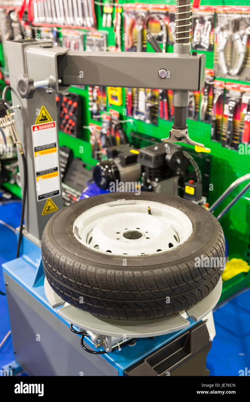 Machine for tire hi-res stock photography and images - Alamy