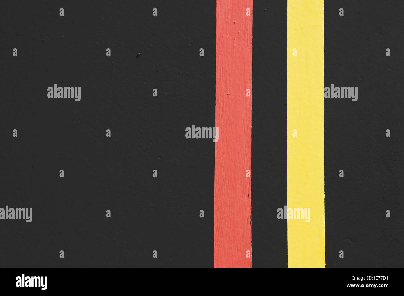 Two parallel lines hi-res stock photography and images - Alamy