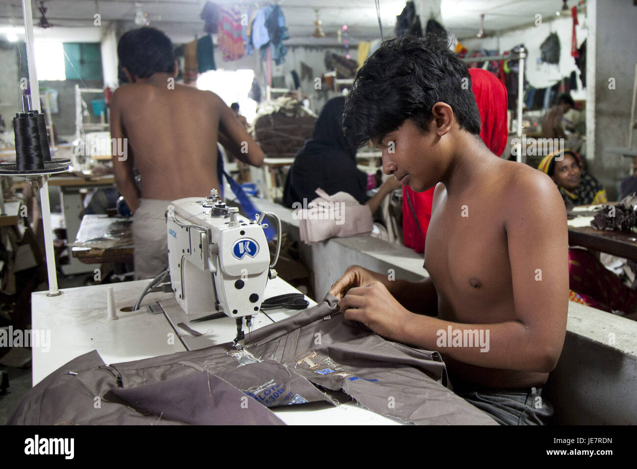 Bangladesh child labor garments hi-res stock photography and images - Alamy