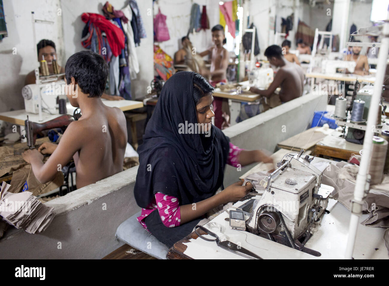 Bangladesh child labor garments hi-res stock photography and images - Alamy