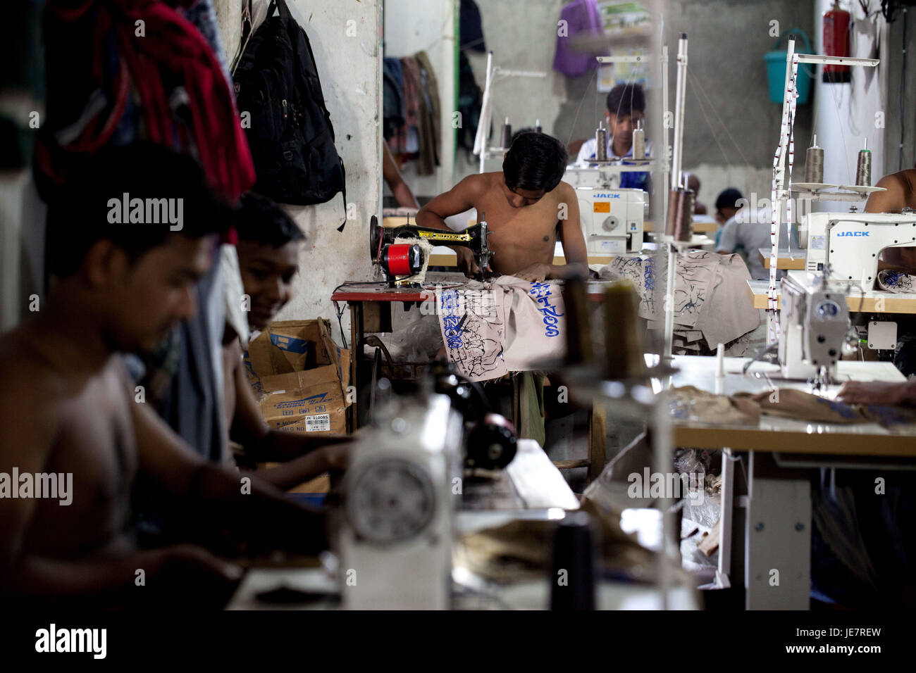 Bangladesh child labor garments hi-res stock photography and images - Alamy