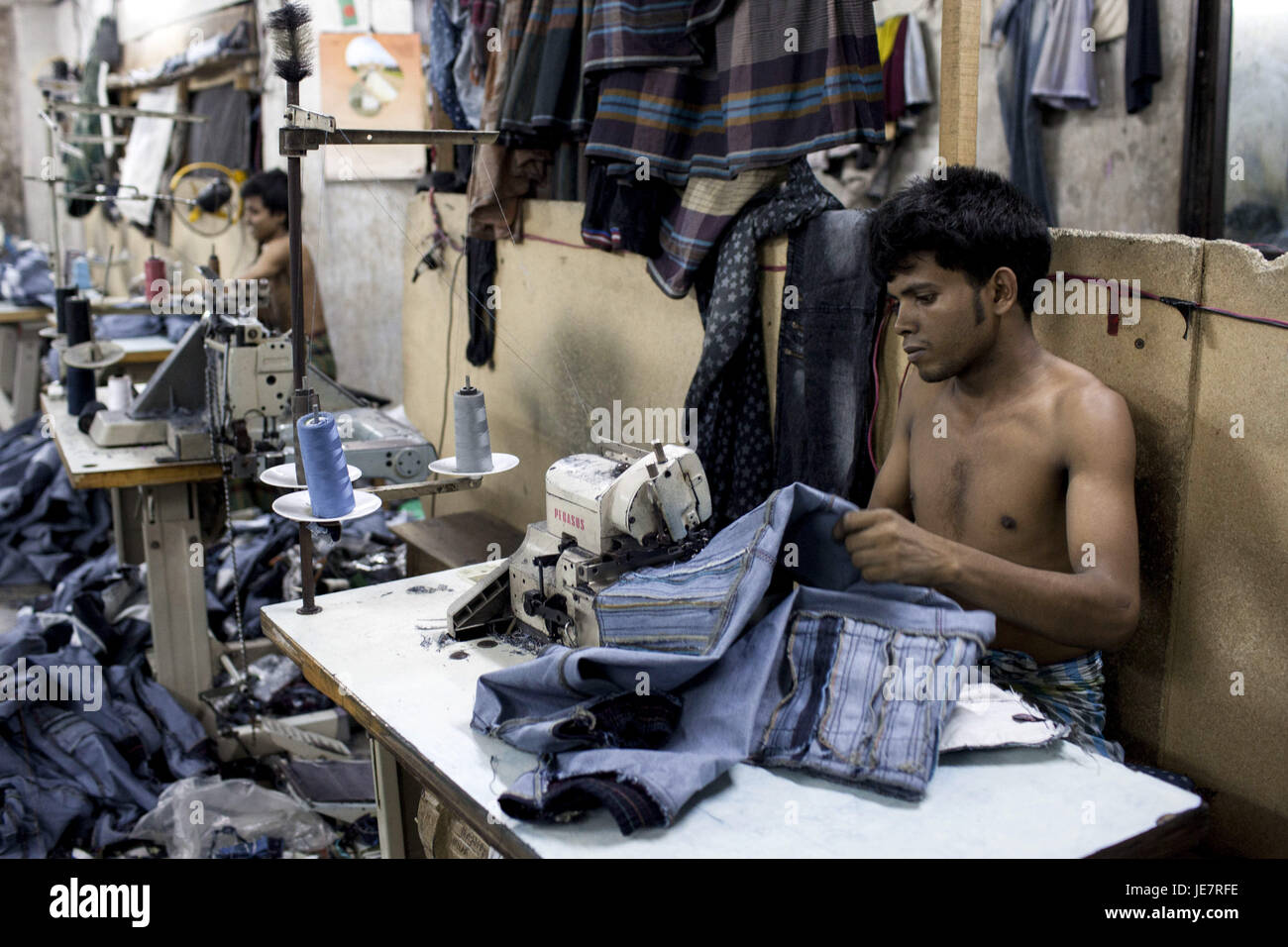 Denim factory bangladesh hi-res stock photography and images - Alamy
