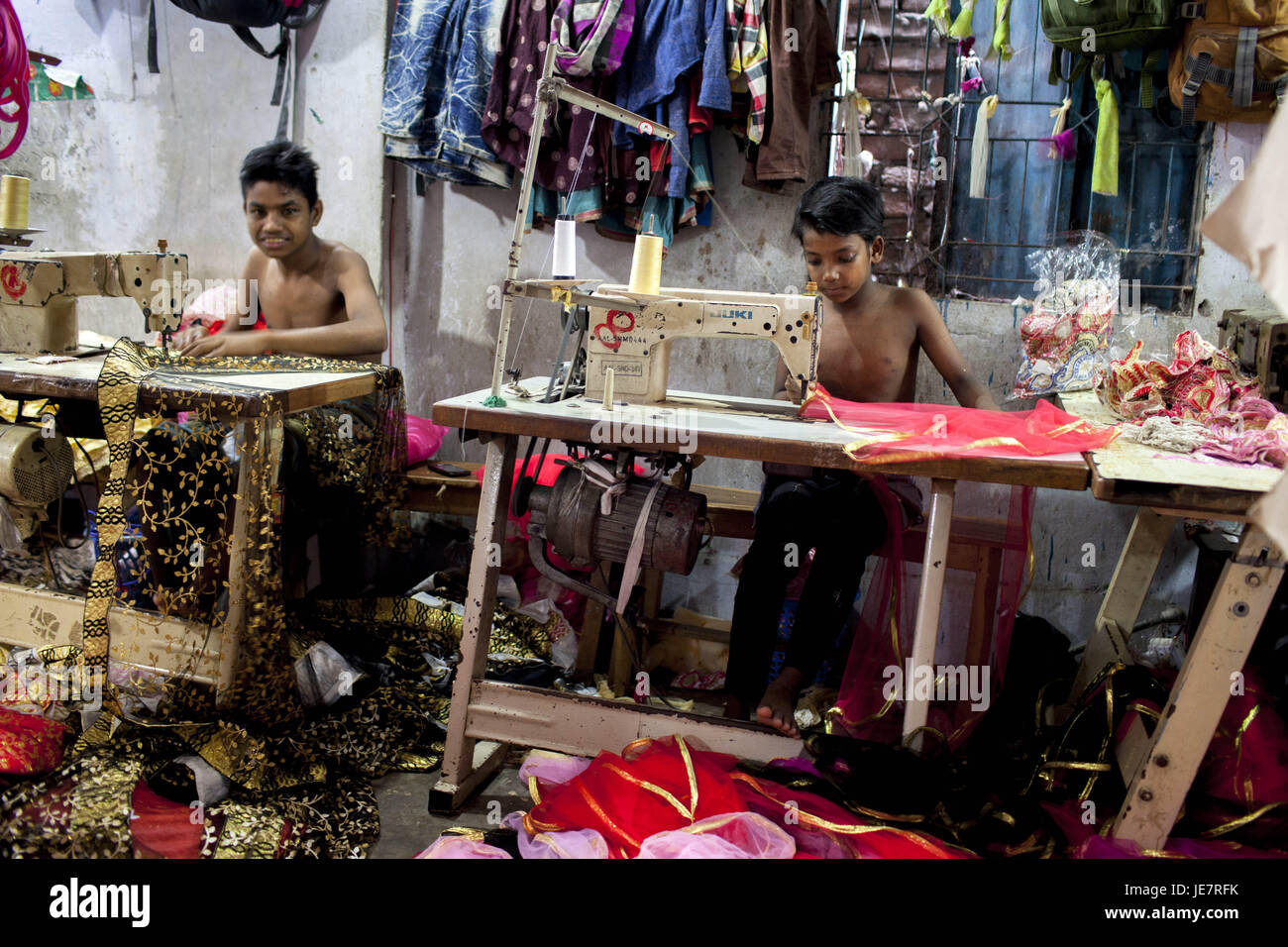 Bangladesh child labor garments hi-res stock photography and images - Alamy