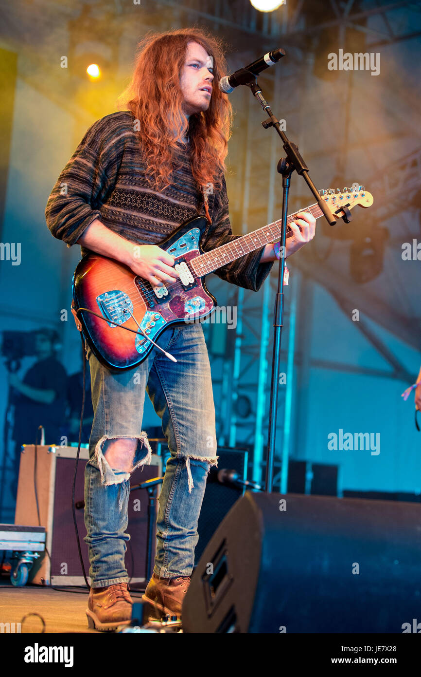 Manchester, Tennessee, USA. 8th June, 2017. WELLES (JEH SEA WELLS ...