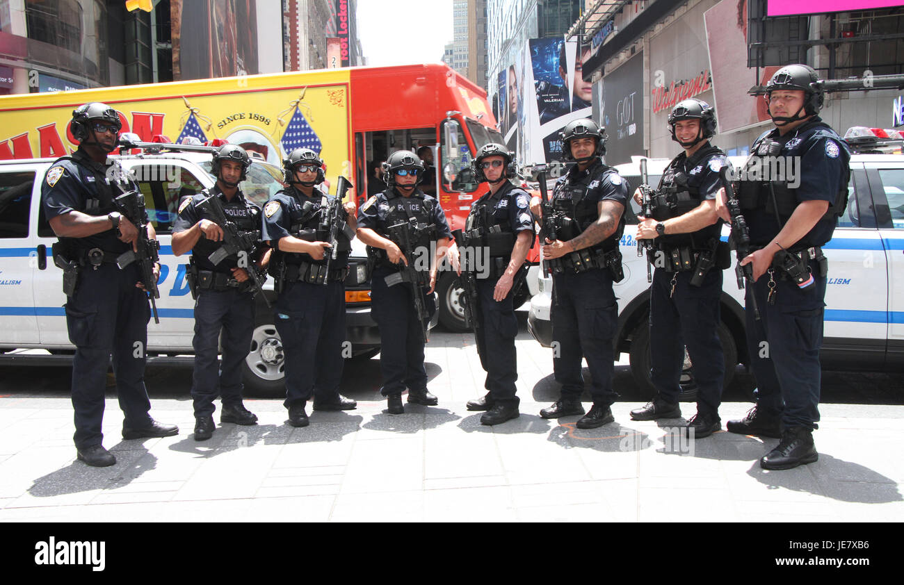 NEW YORK, NY June 22, 2017 NYPD Counter-terrorism Unit in Times Square ...