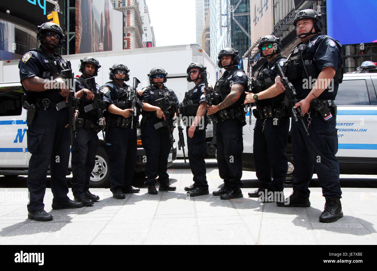 Counter terrorism unit hi-res stock photography and images - Alamy