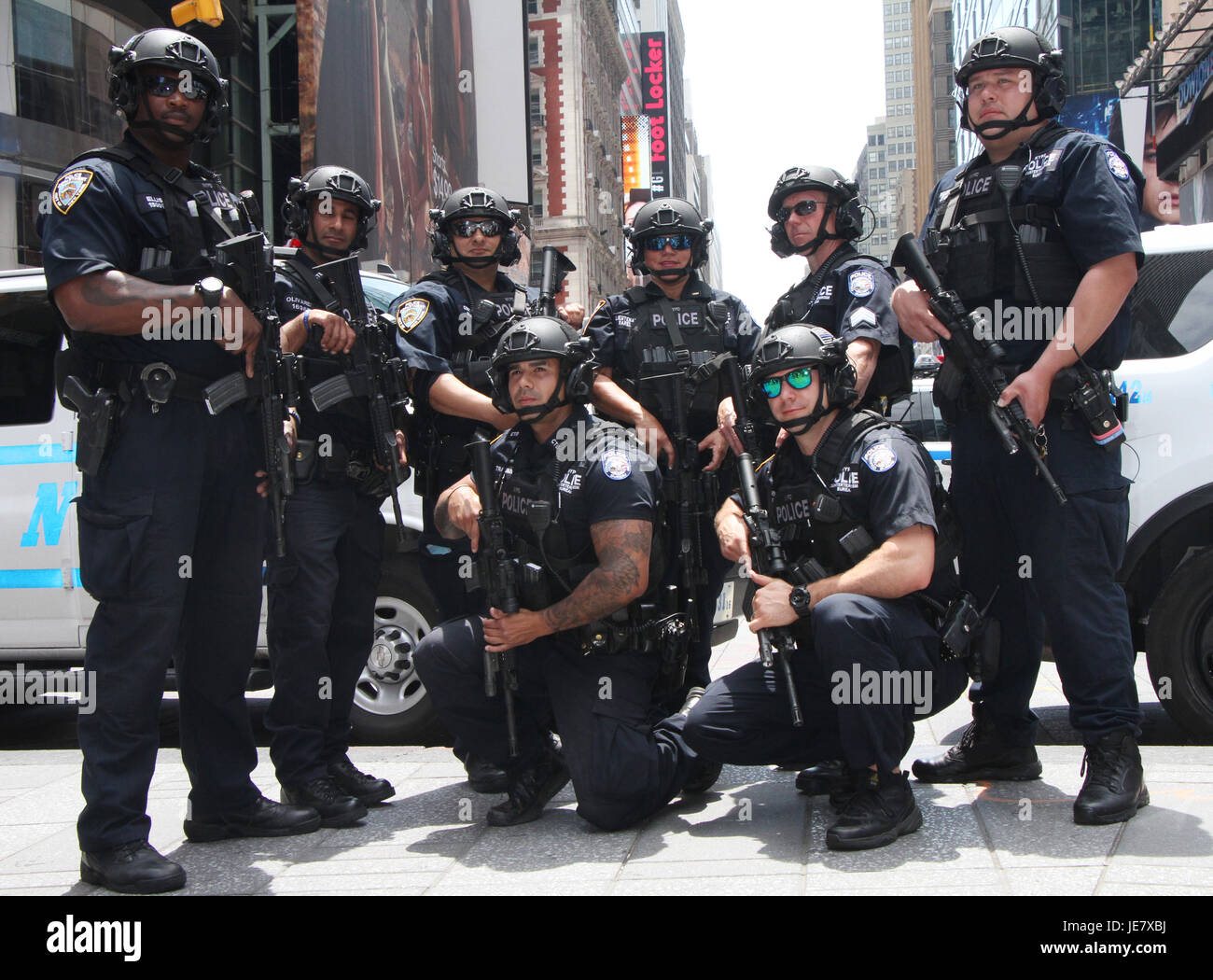 Counter terrorism unit hi-res stock photography and images - Alamy