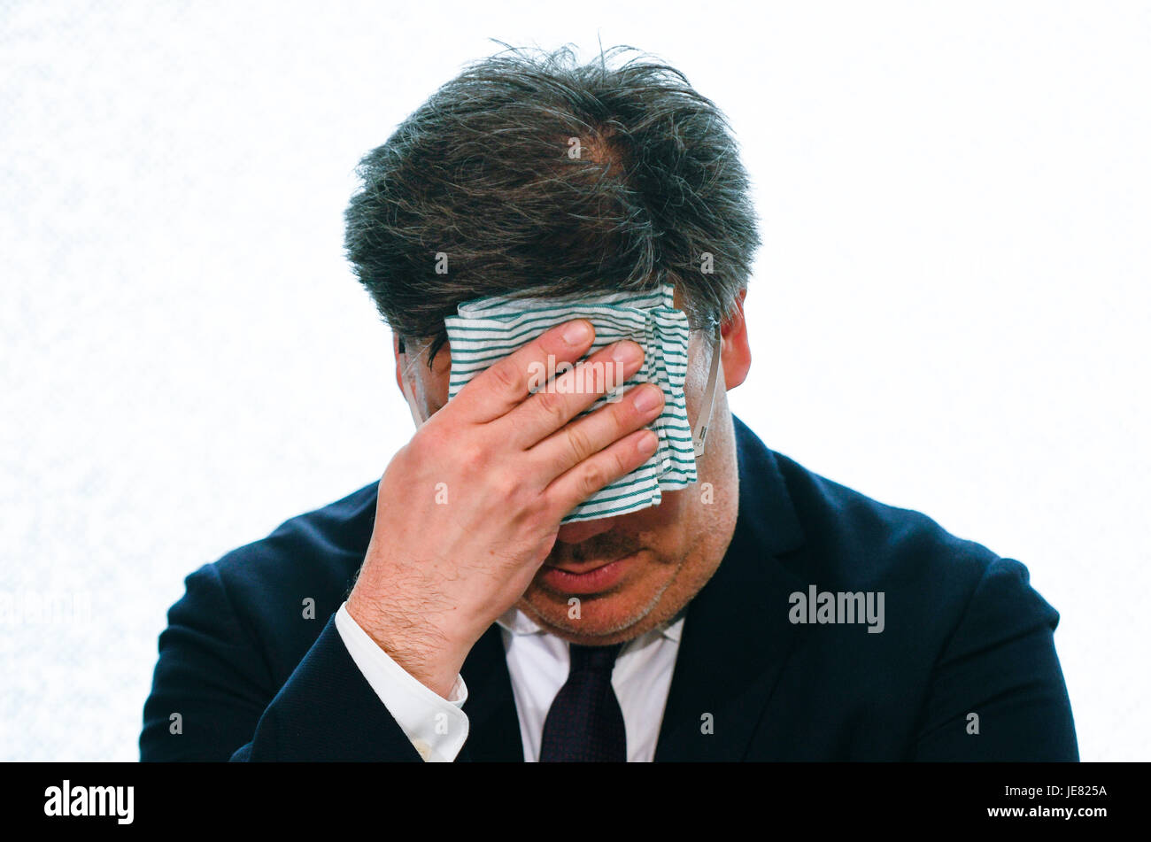 Hamburg, Germany. 23rd June, 2017. American conductor Alan Gilbert at a ...