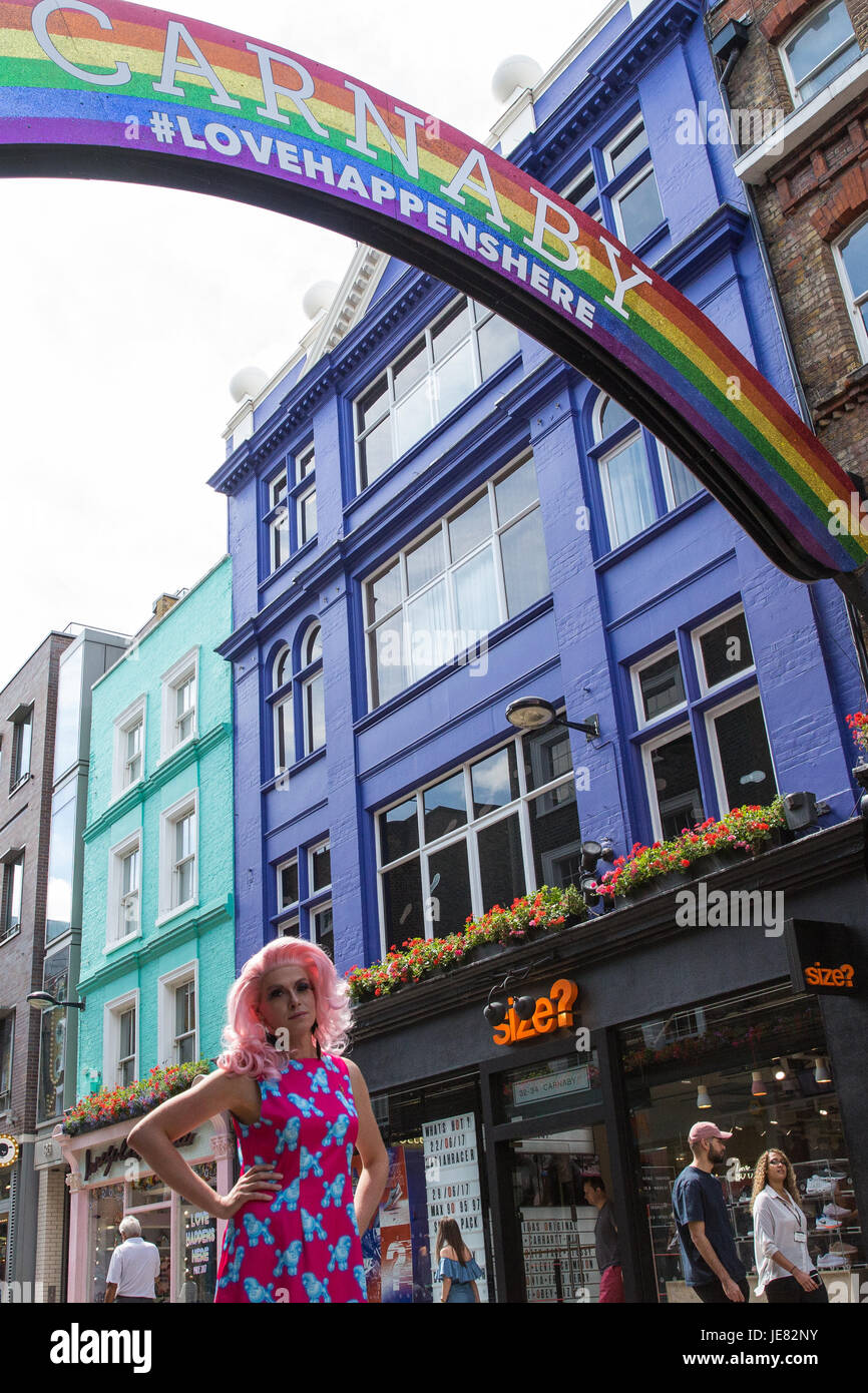 Artiste lgbtq hi-res stock photography and images - Alamy