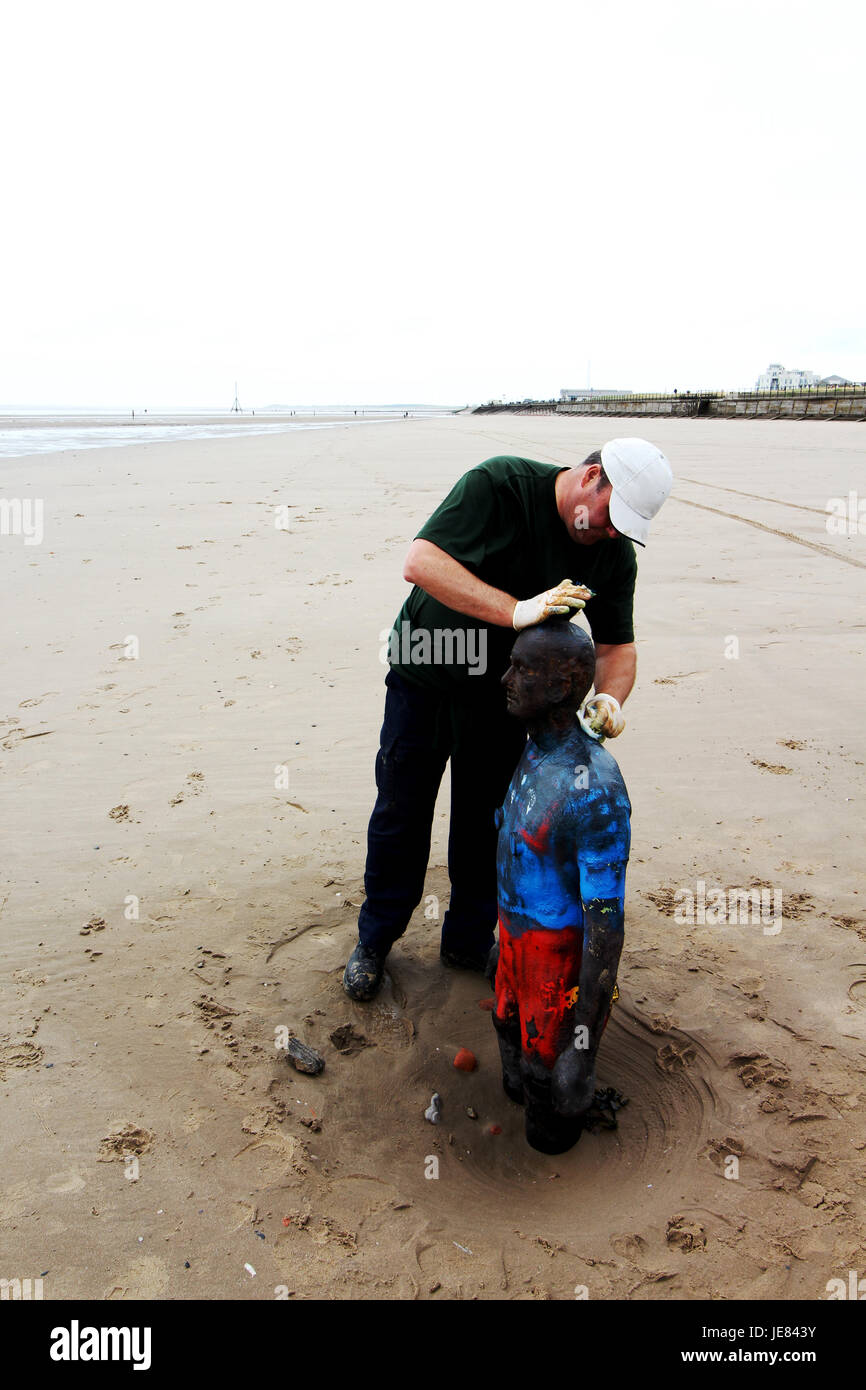Iron men statues beach liverpool hi-res stock photography and images ...