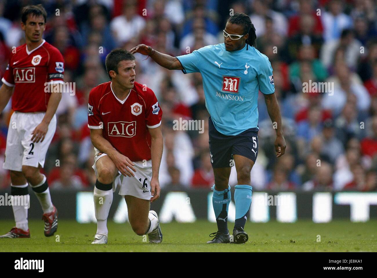 EDGAR DAVIDS & MICHAEL CARRICK MANCHESTER UNITED V SPURS OLD TRAFFORD ...