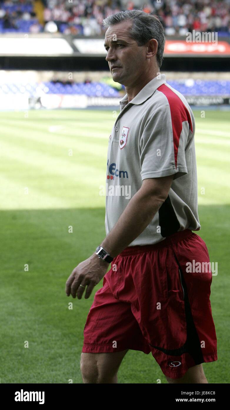 GEORGE BURLEY SOUTHAMPTON MANAGER PORTMAN ROAD IPSWICH SUFFOLK ENGLAND ...
