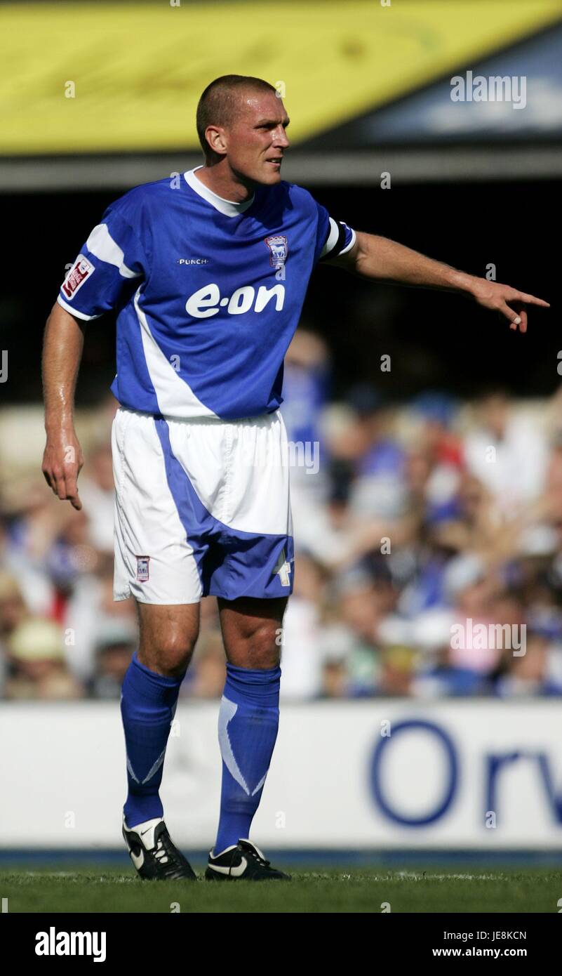 JASON DE VOS IPSWICH TOWN CAPTAIN PORTMAN ROAD IPSWICH SUFFOLK ENGLAND ...