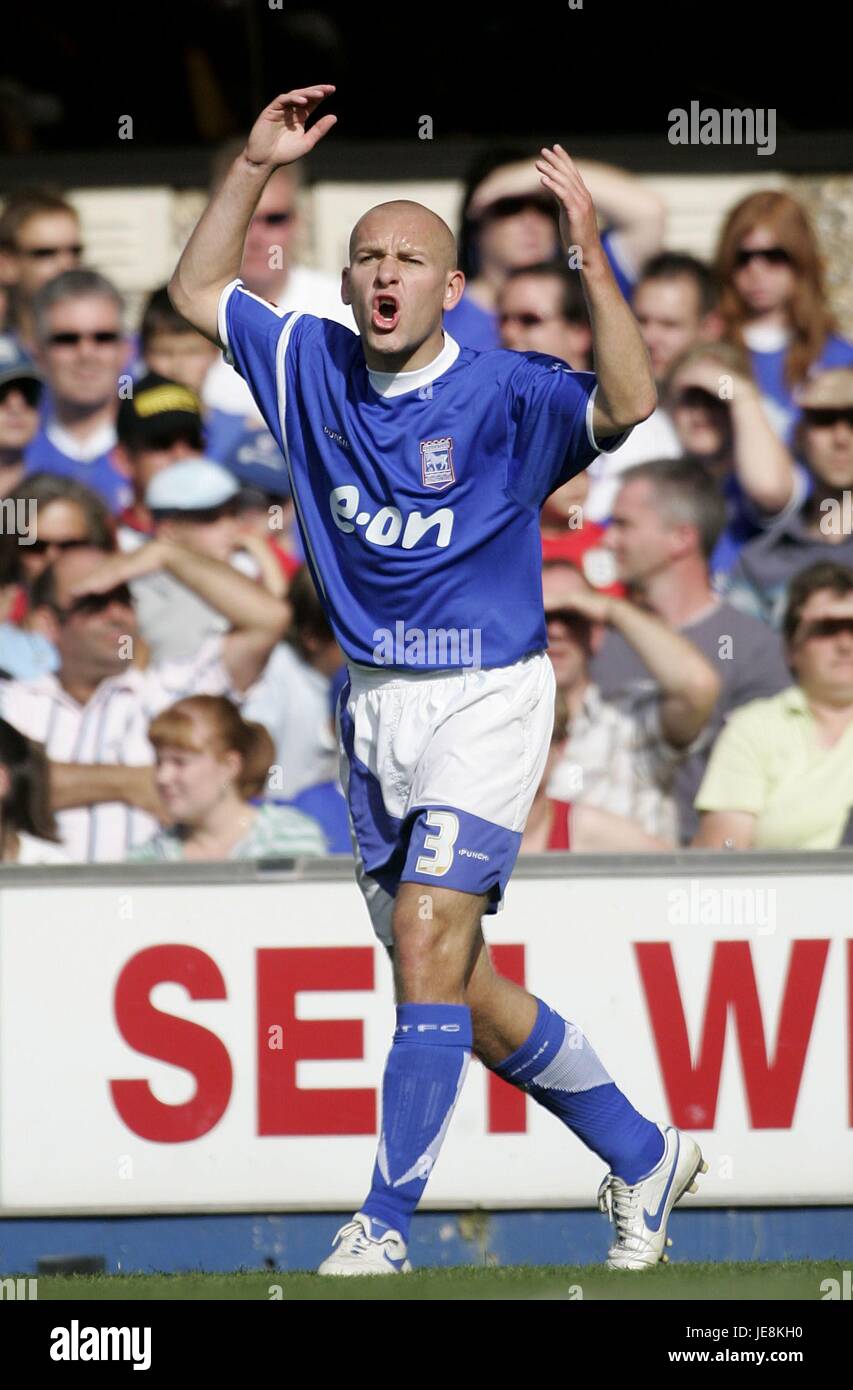 MATT RICHARDS IPSWICH TOWN PORTMAN ROAD IPSWICH SUFFOLK ENGLAND 09 ...