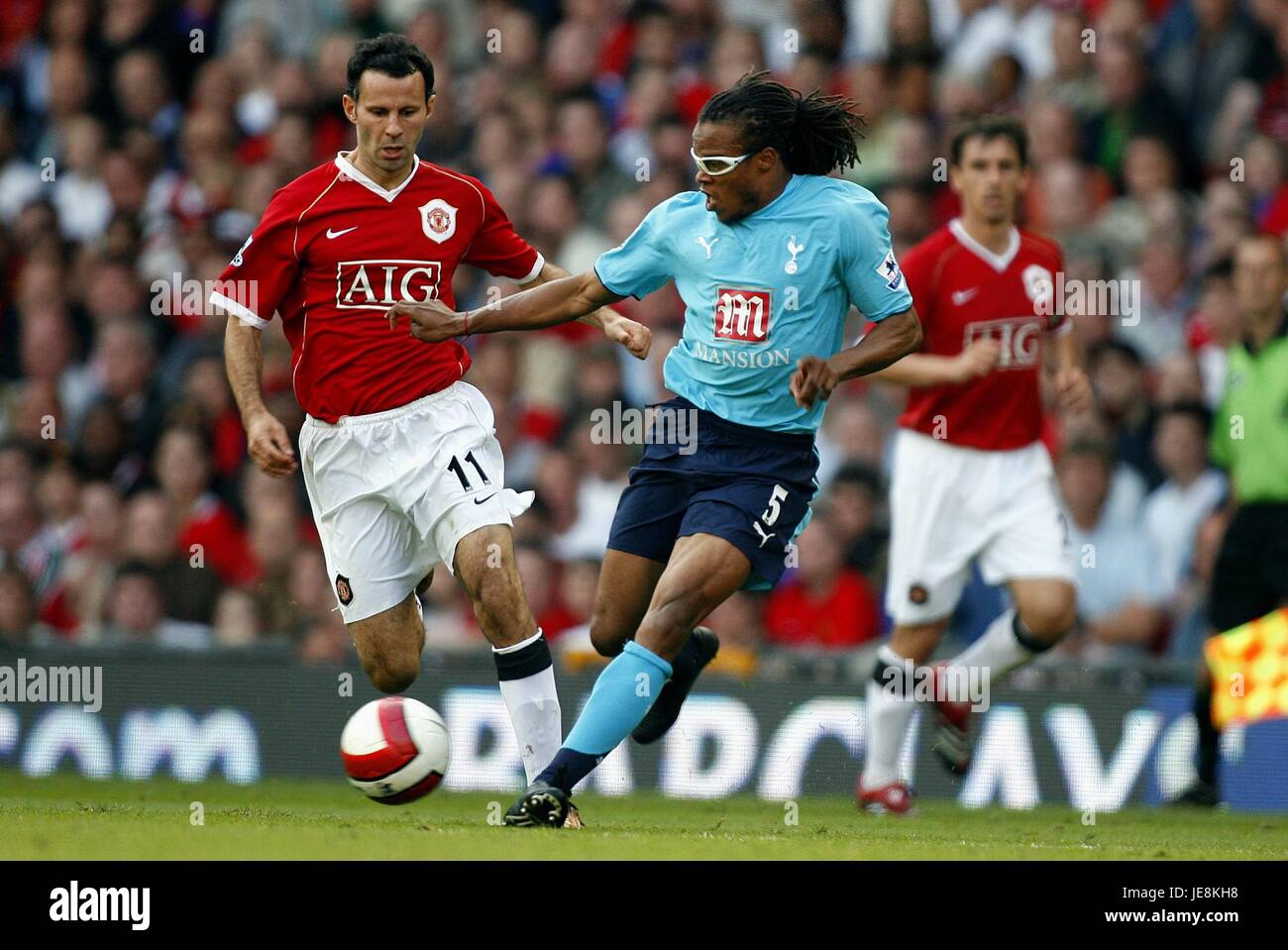 EDGAR DAVIDS & RYAN GIGGS MANCHESTER UNITED V SPURS OLD TRAFFORD ...
