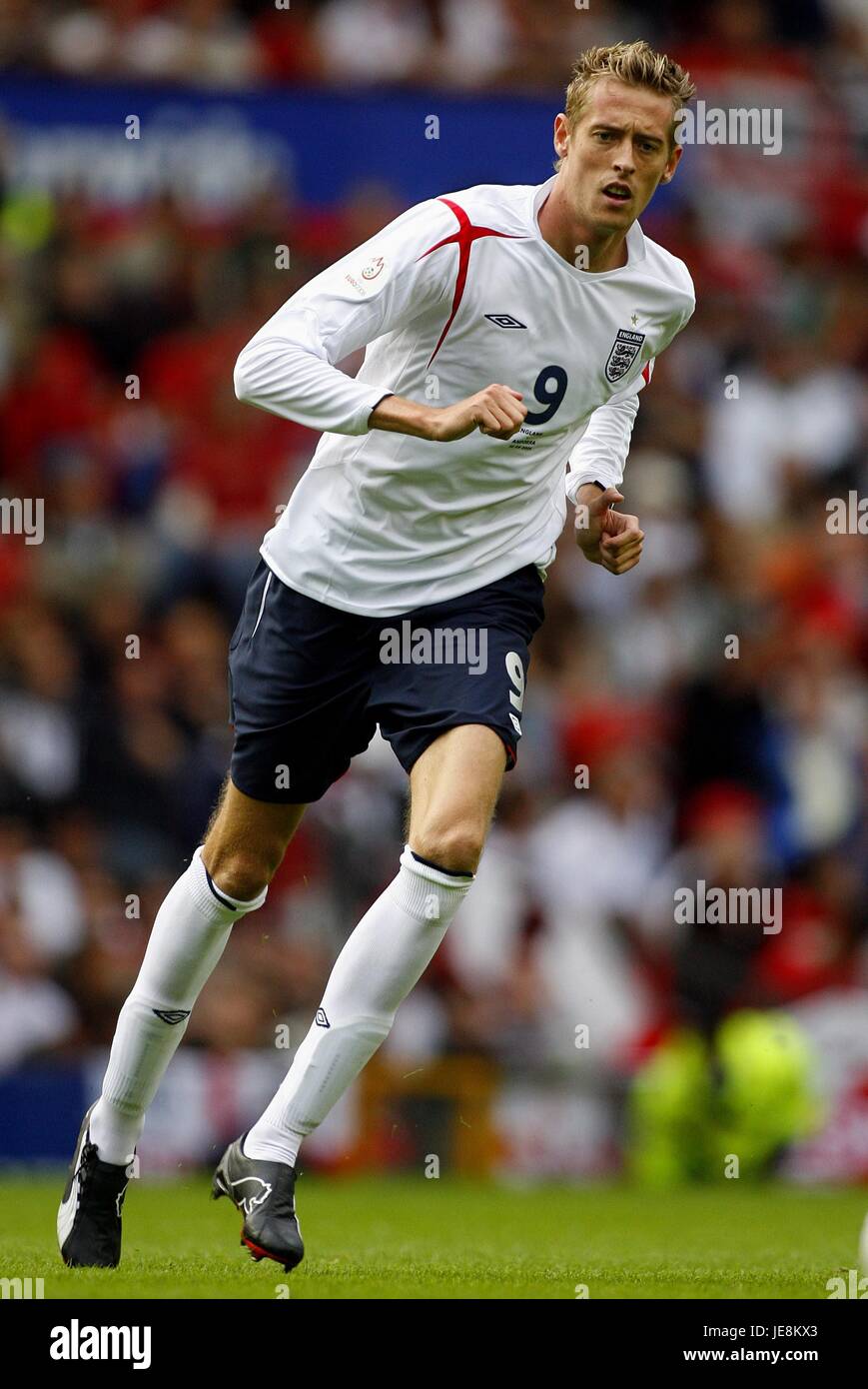 PETER CROUCH ENGLAND & LIVERPOOL FC OLD TRAFFORD MANCHESTER ENGLAND 02 ...