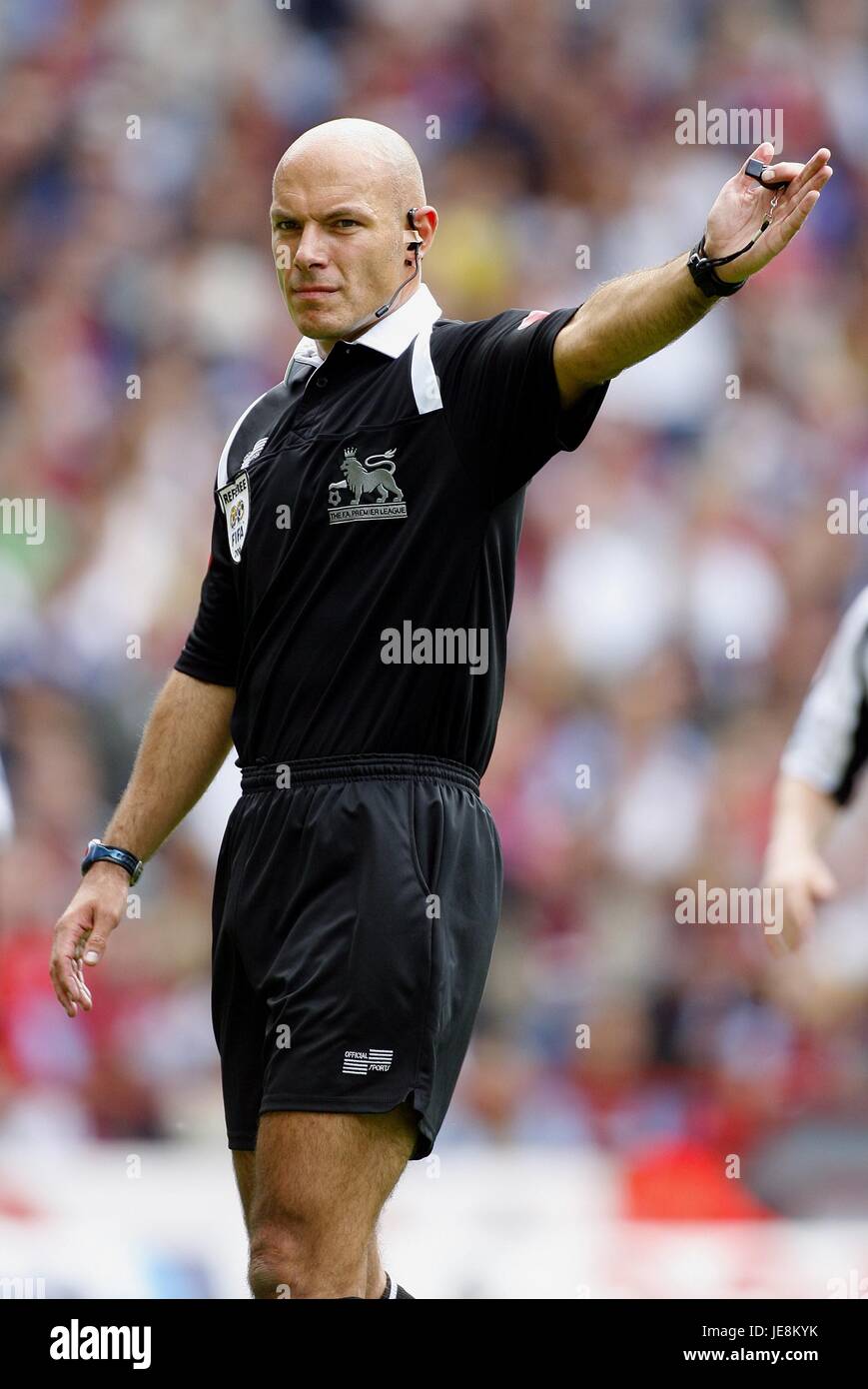HOWARD WEBB PREMIERSHIP REFEREE VILLA PARK ASTON BIRMINGAM ENGLAND 27 ...