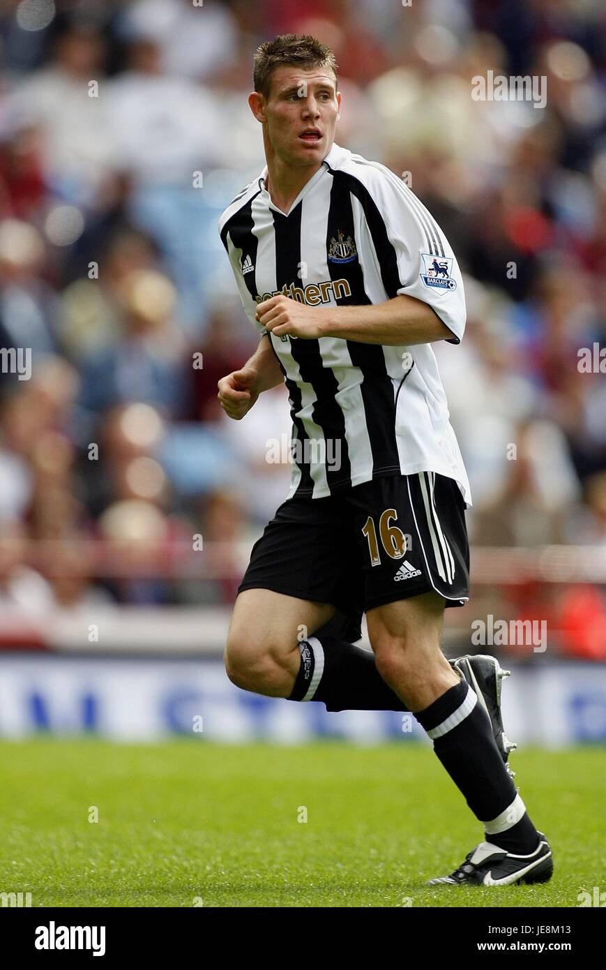 James milner newcastle united fc hi-res stock photography and images ...