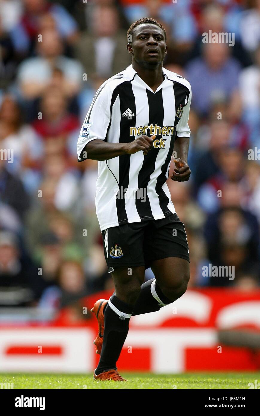 Obafemi martins newcastle hi-res stock photography and images - Alamy