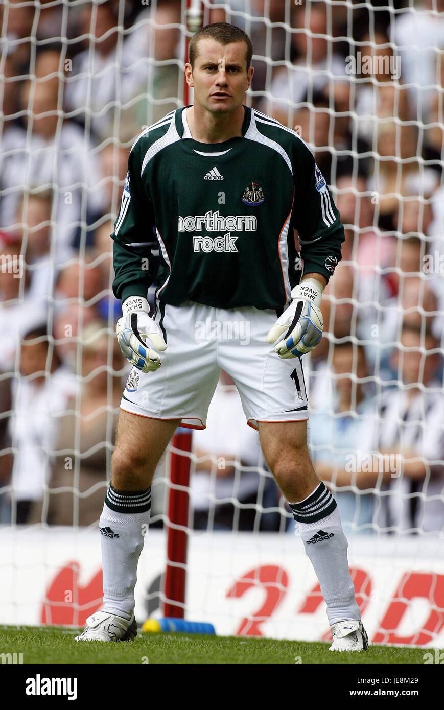 SHAY GIVEN NEWCASTLE UNITED FC VILLA PARK ASTON BIRMINGAM ENGLAND 27 ...