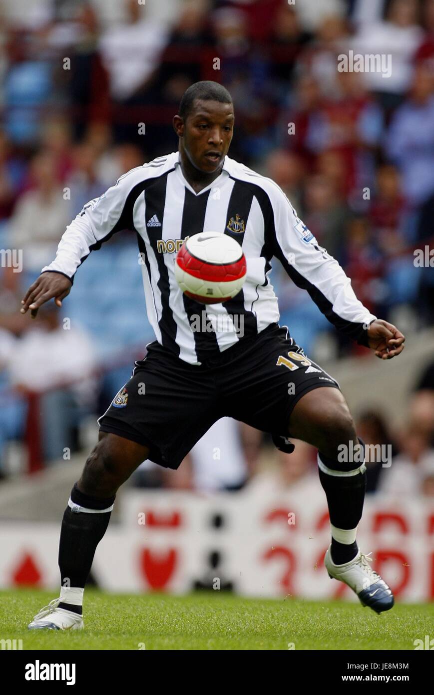 TITUS BRAMBLE NEWCASTLE UNITED FC VILLA PARK ASTON BIRMINGAM ENGLAND 27 ...