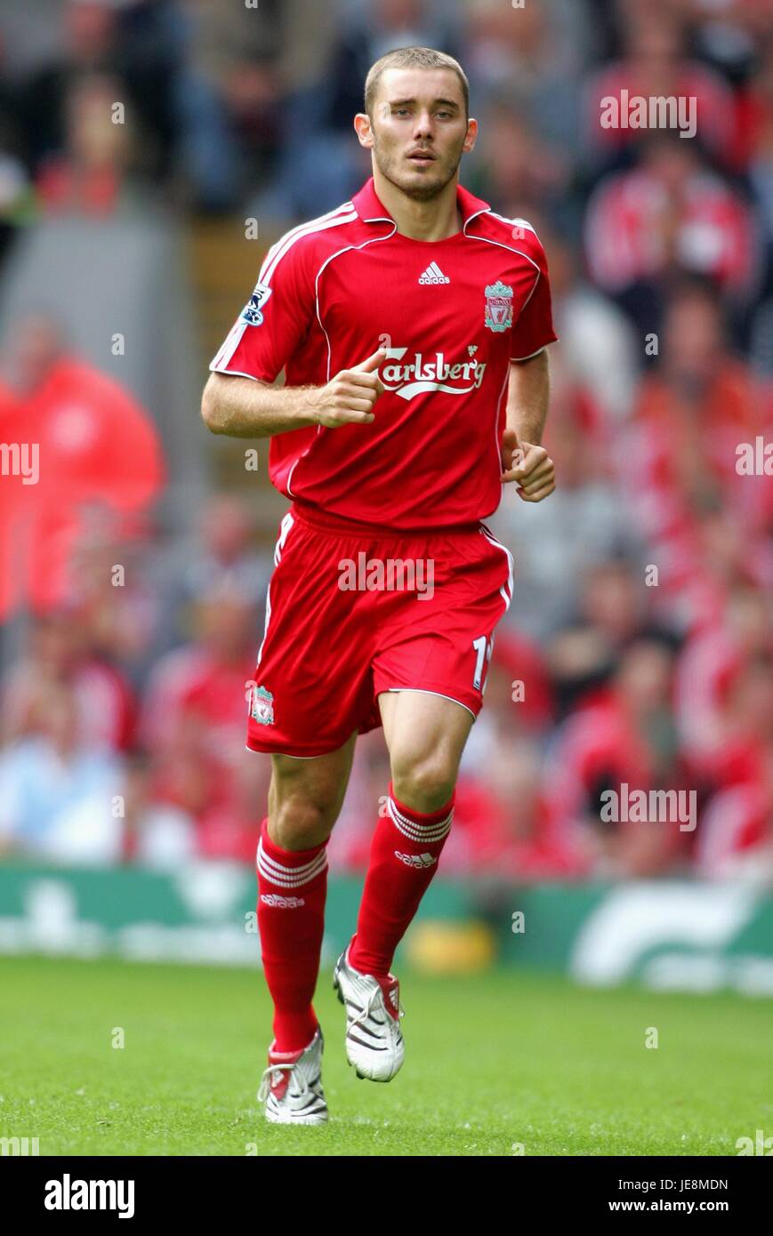 FABIO AURELIO LIVERPOOL FC ANFIELD LIVERPOOL ENGLAND 26 August 2006 Stock Photo - Alamy