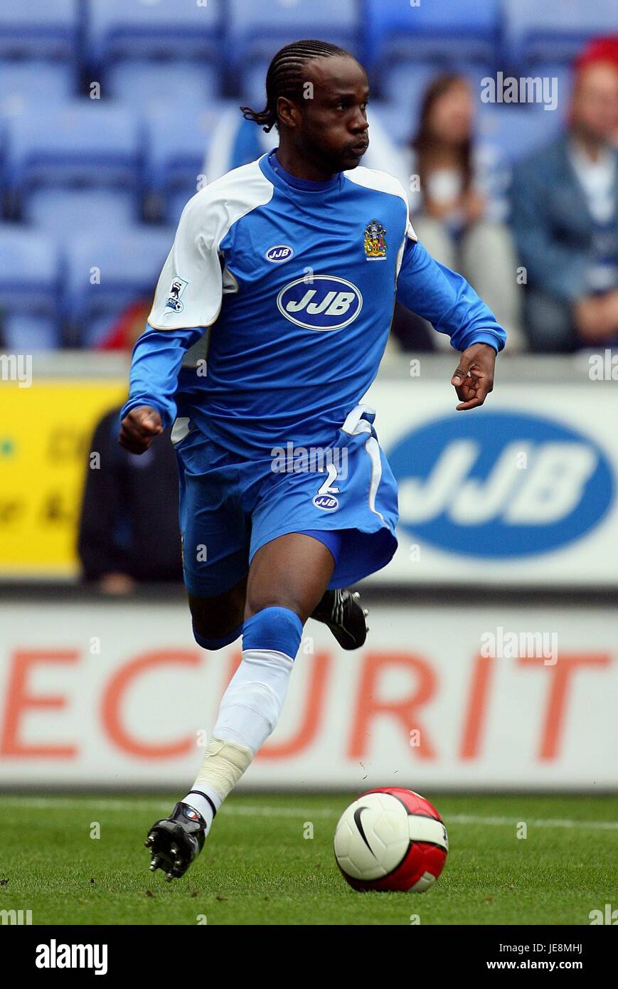 PASCAL CHIMBONDA WIGAN ATHLETIC FC JJB STADIUM WIGAN ENGLAND 26 August ...