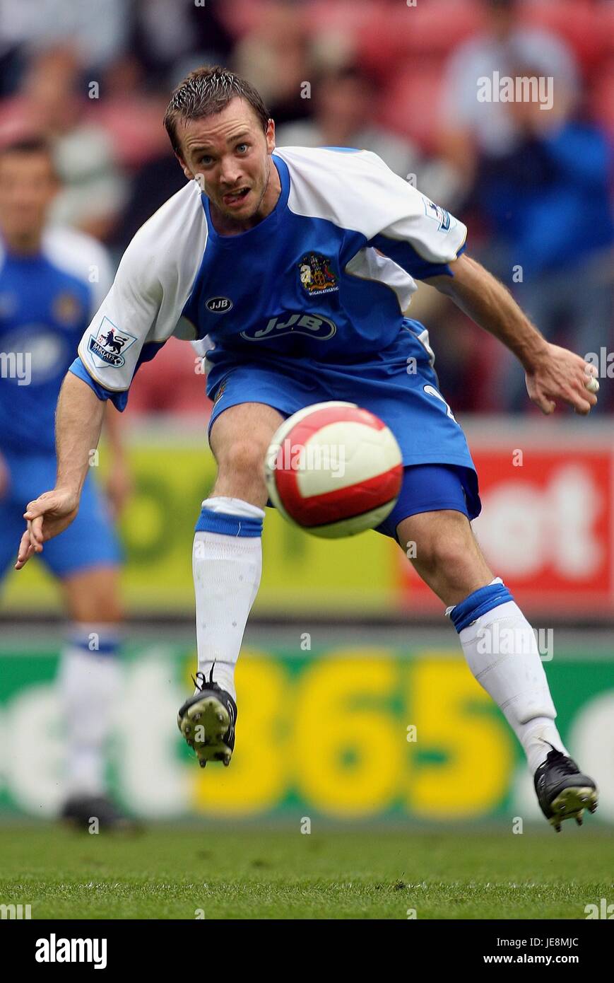 Reading v wigan athletic hi-res stock photography and images - Alamy