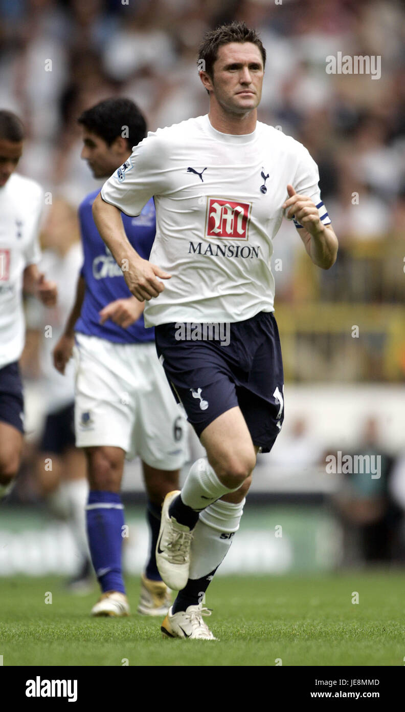 ROBBIE KEANE TOTTENHAM HOTSPUR CAPTAIN WHITE HART LANE LONDON ENGLAND ...