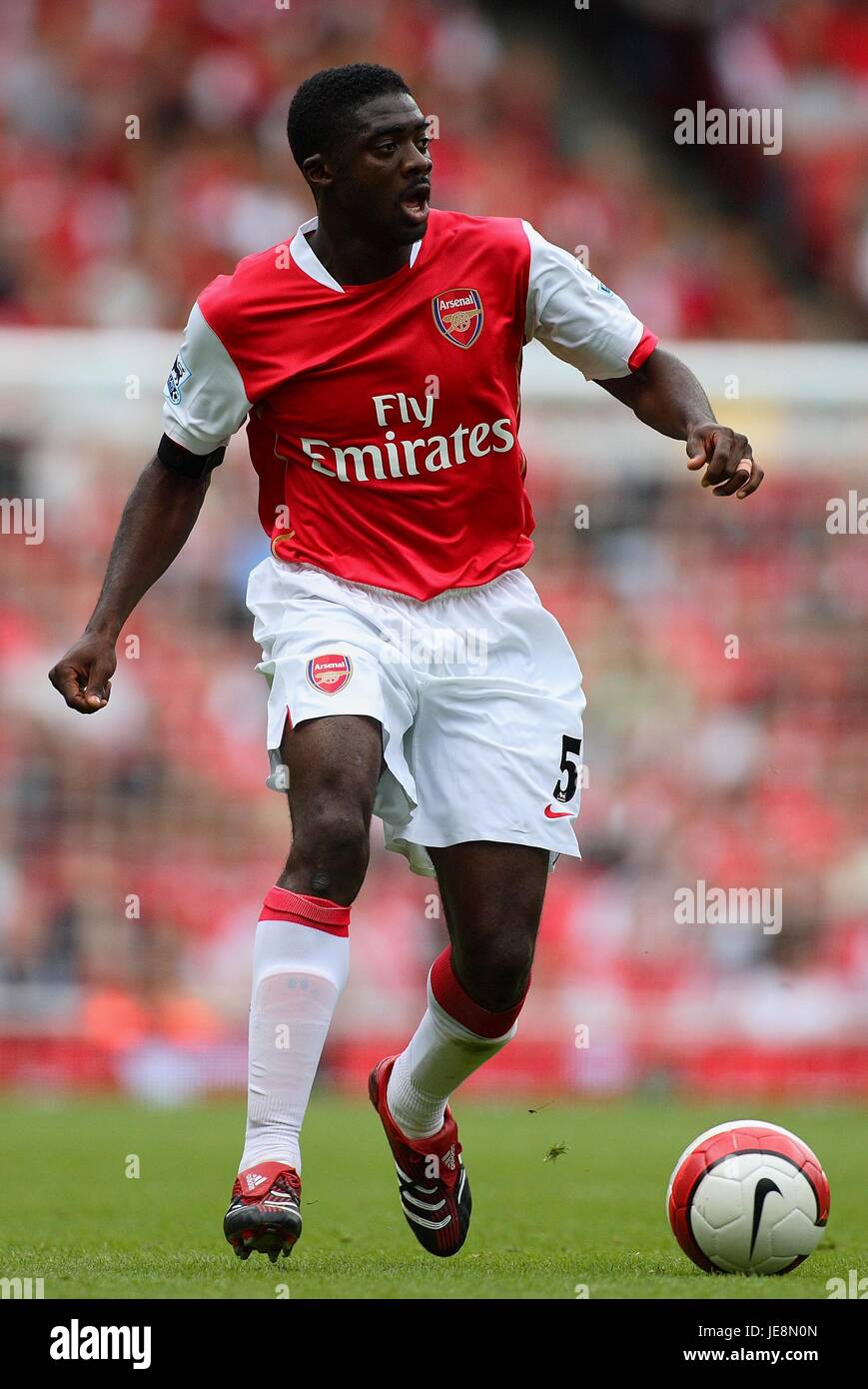 Emirates stadium kolo toure hi-res stock photography and images - Alamy