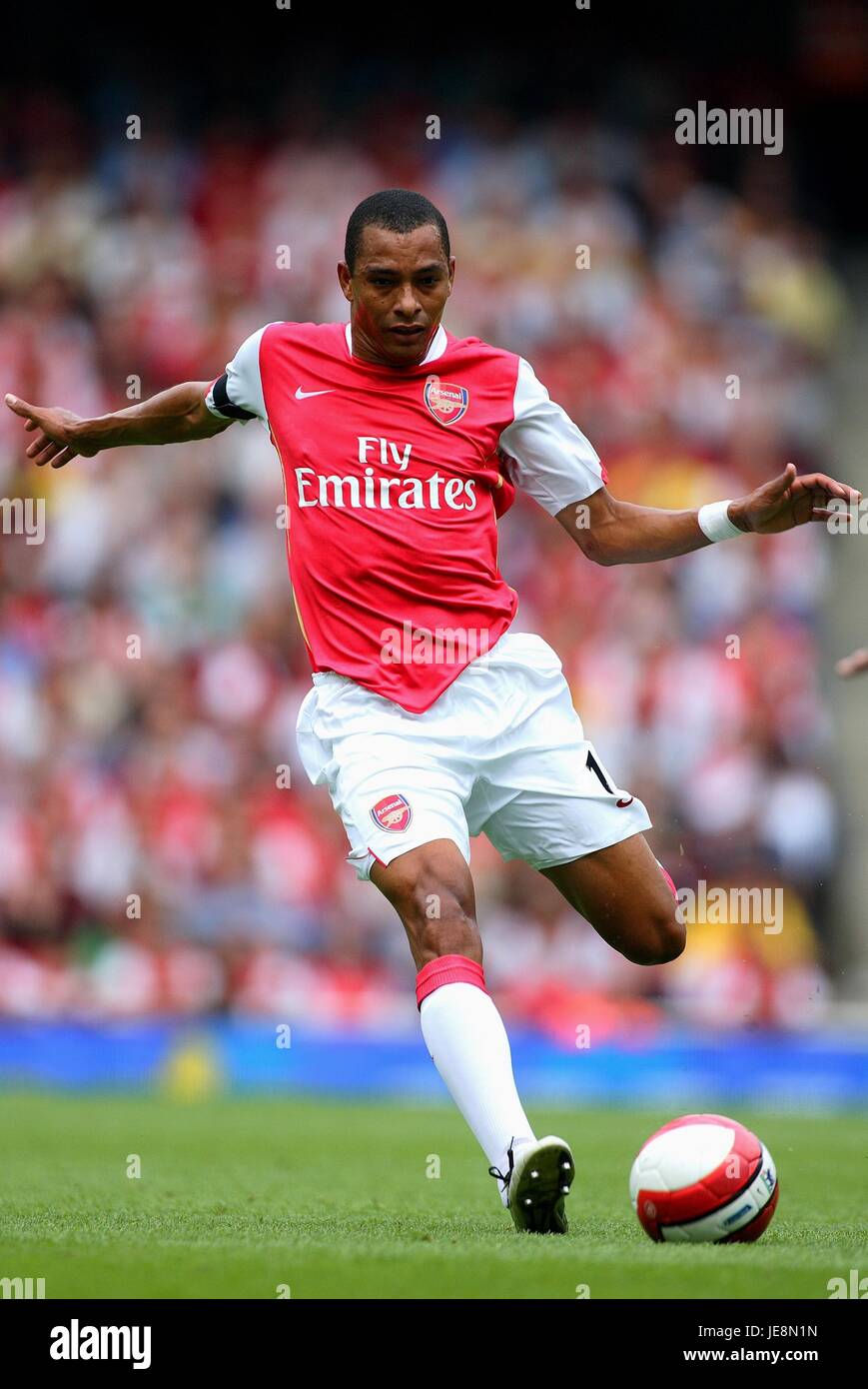GILBERTO SILVA ARSENAL FC EMIRATES STADIUM ARSENAL LONDON 19 August ...