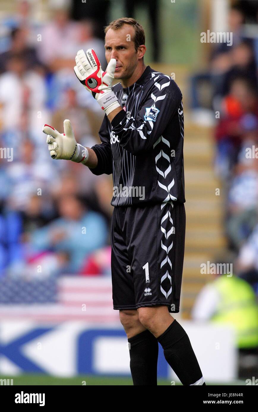 MARK SCHWARZER MIDDLESBROUGH FC THE MADEJSKI STADIUM READING ENGLAND 19 ...