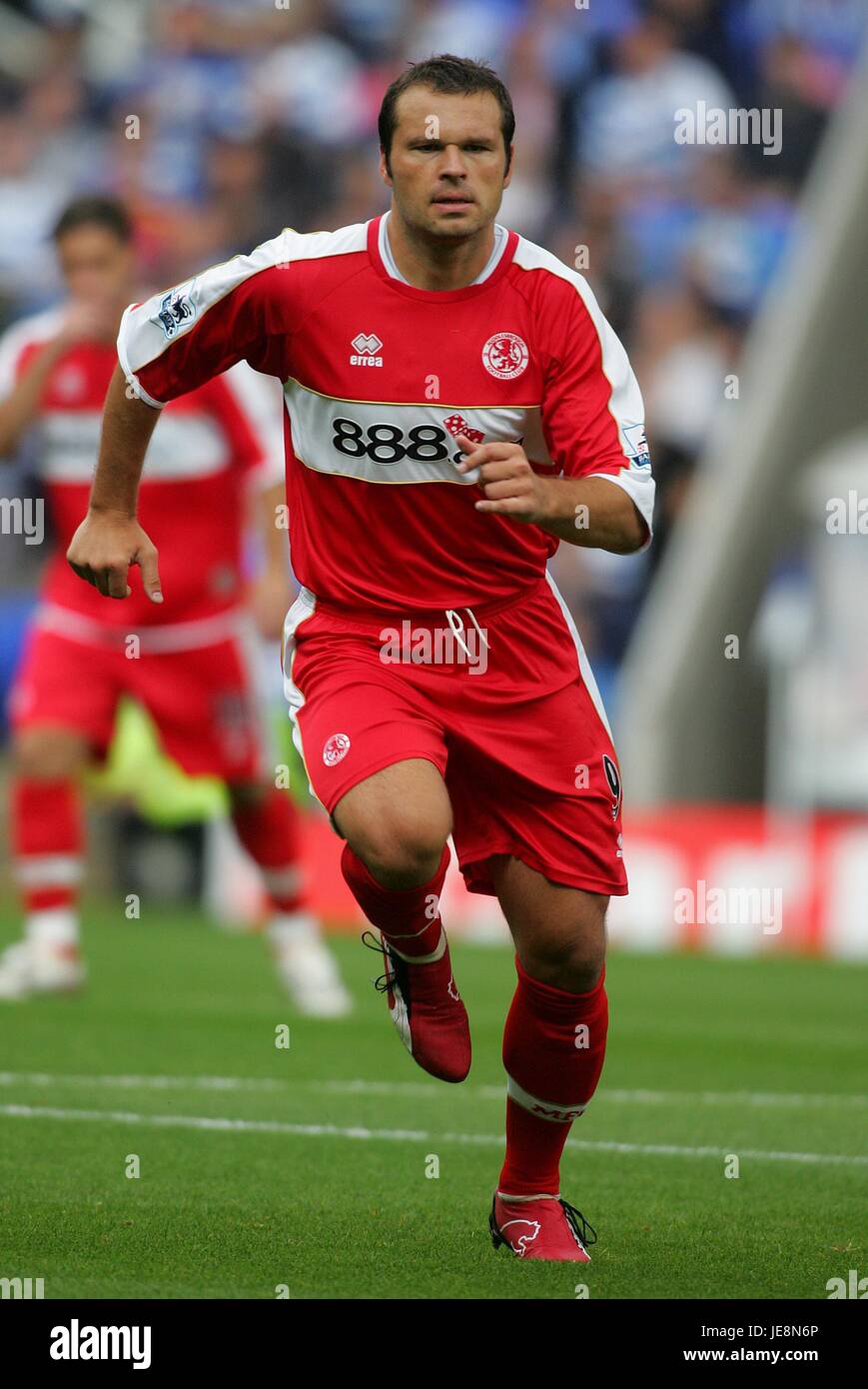 MARK VIDUKA MIDDLESBROUGH FC THE MADEJSKI STADIUM READING ENGLAND 19 ...